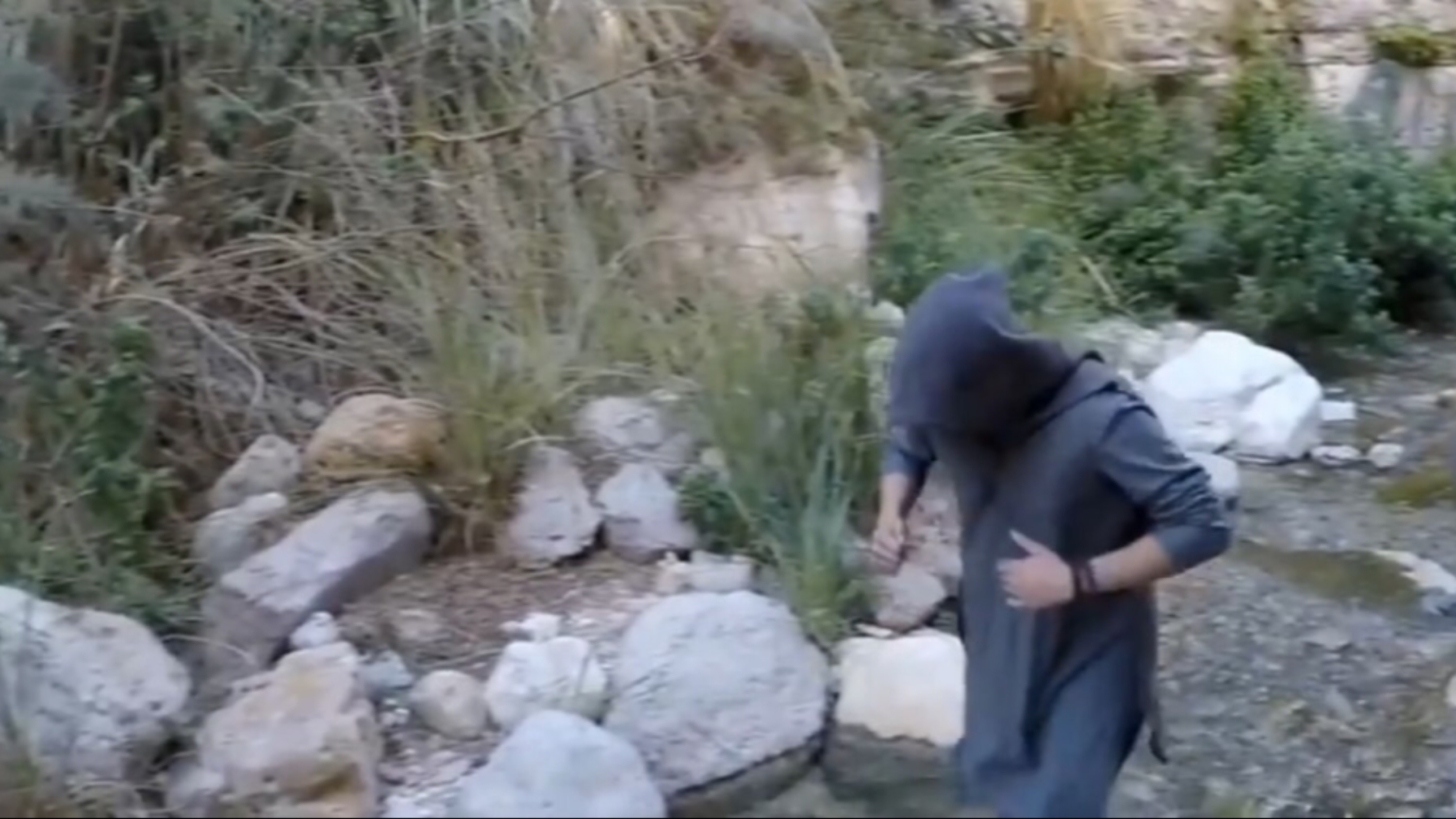 Gadol by Joshua Aharon utube – yhebrew.com……. 'Hand of יהוה, Yahweh, YHWH'